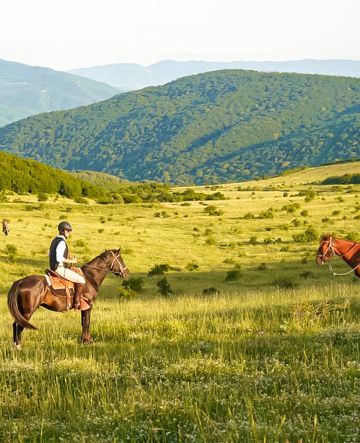Horseback Riding Weekend Getaways | Horse Tours Club